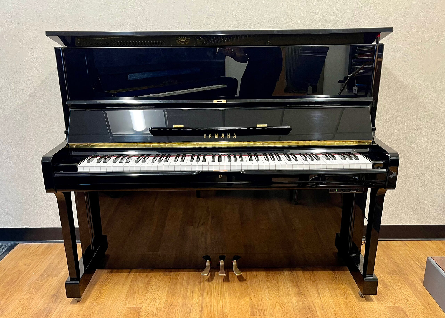 Yamaha MP100 Player Upright Piano | Brock Family Music